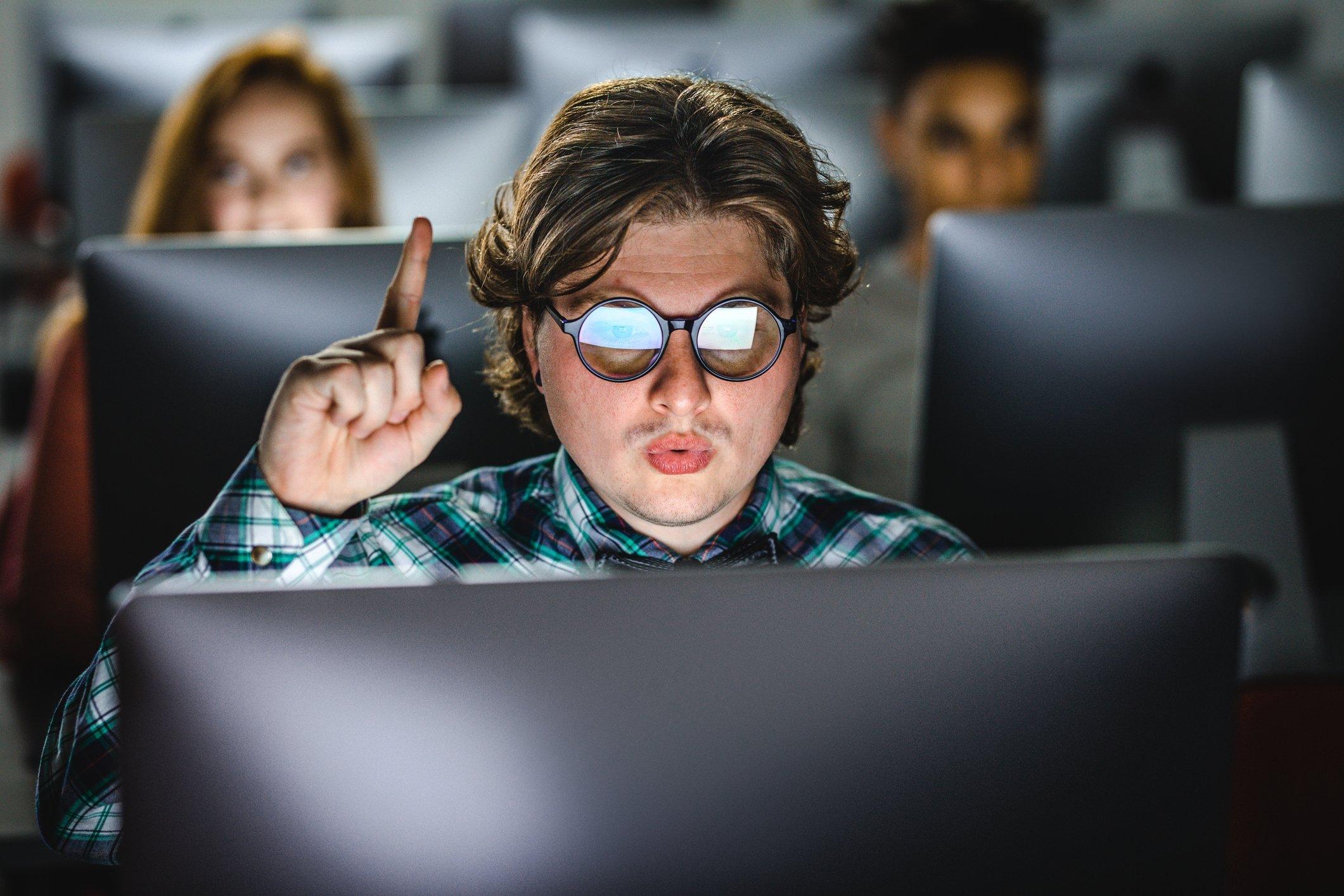 How does the Australian electricity market work?